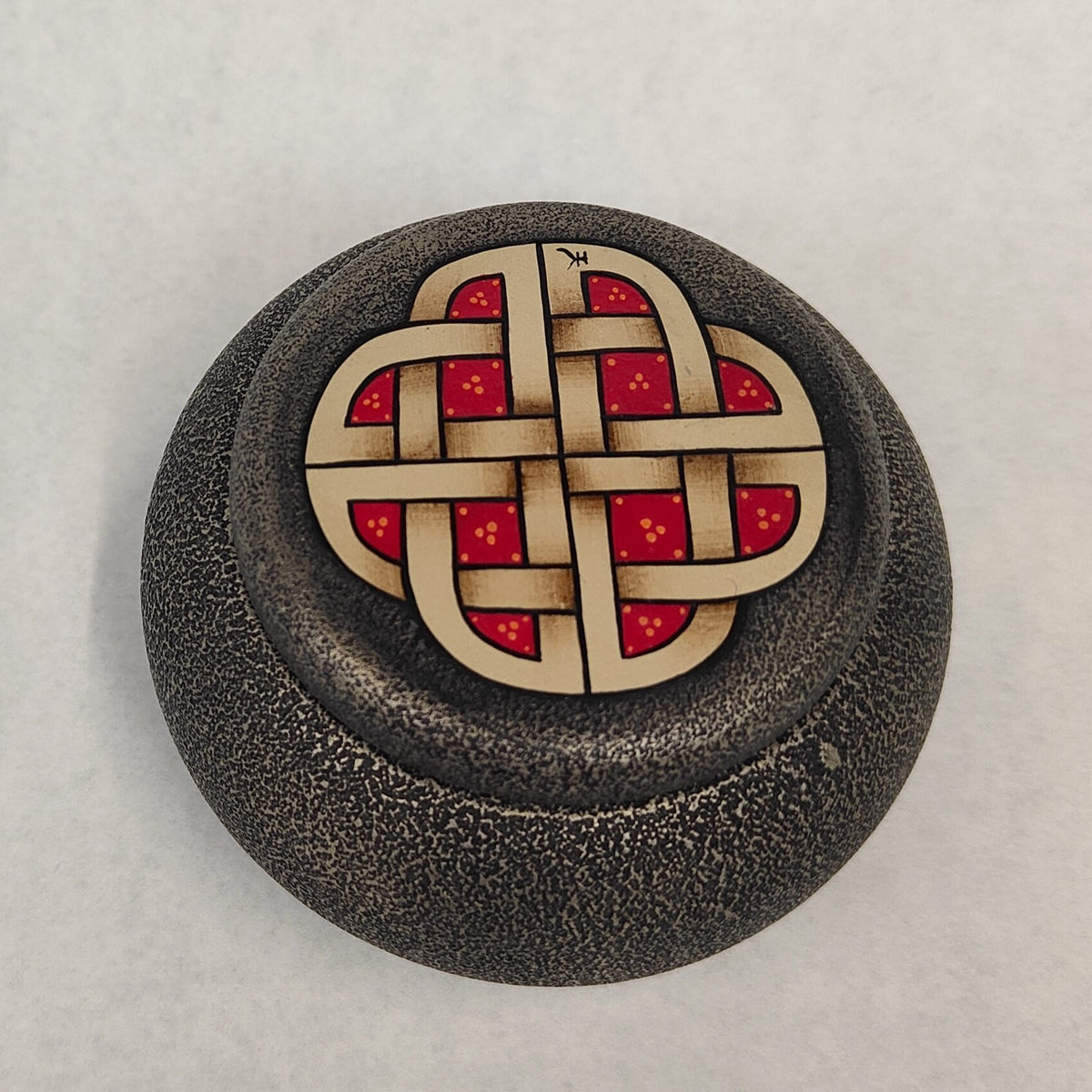 Hand drawn mini Celtic pot #3 - Helen Kuster | Atelier Crafers